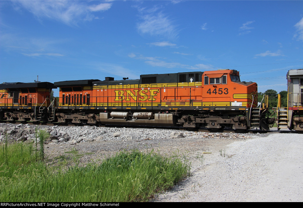 BNSF 4453